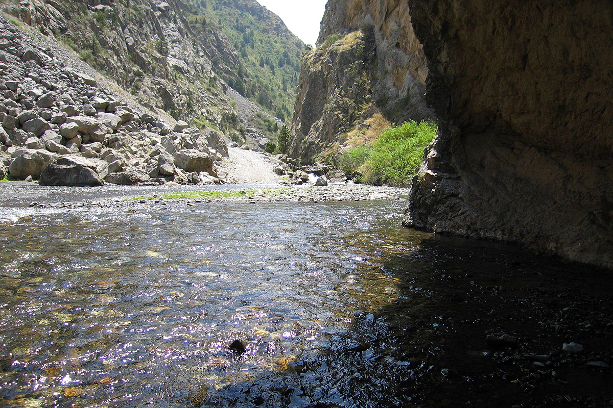 Abshir-Say Valley | Trip to Kyrgyzstan
